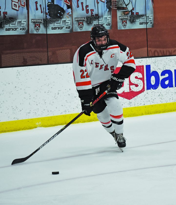 PREP BOYS HOCKEY: Late goal lifts Bluejays past Marshall in regular ...